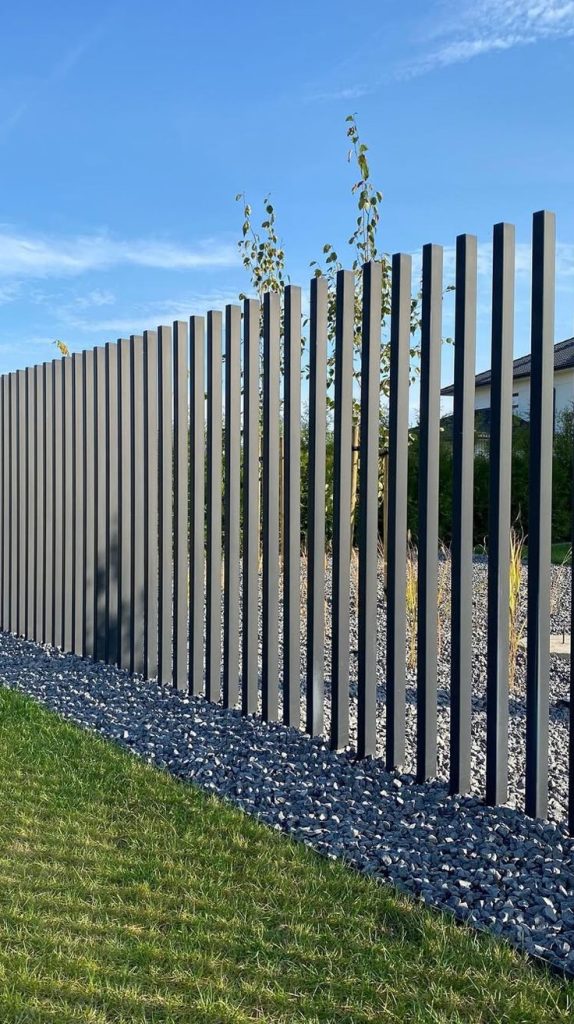 31+ Stylish Modern Fence Designs You Can Copy! - Grow Your Yard