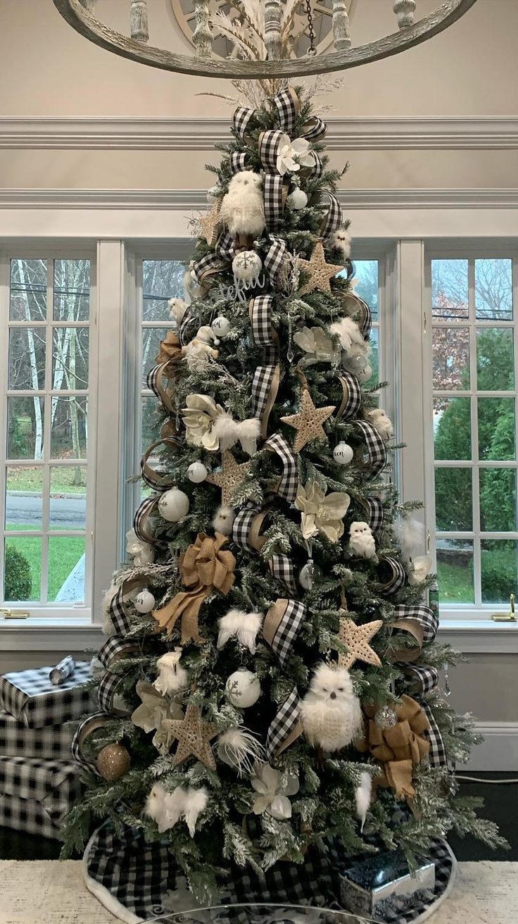 35+ Beautiful Black and White Christmas Tree Ideas - Grow Your Yard
