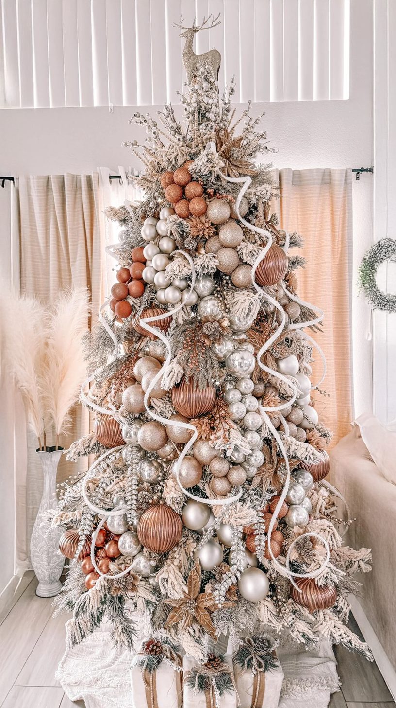 25+ Champagne Christmas Tree Ideas - Grow Your Yard