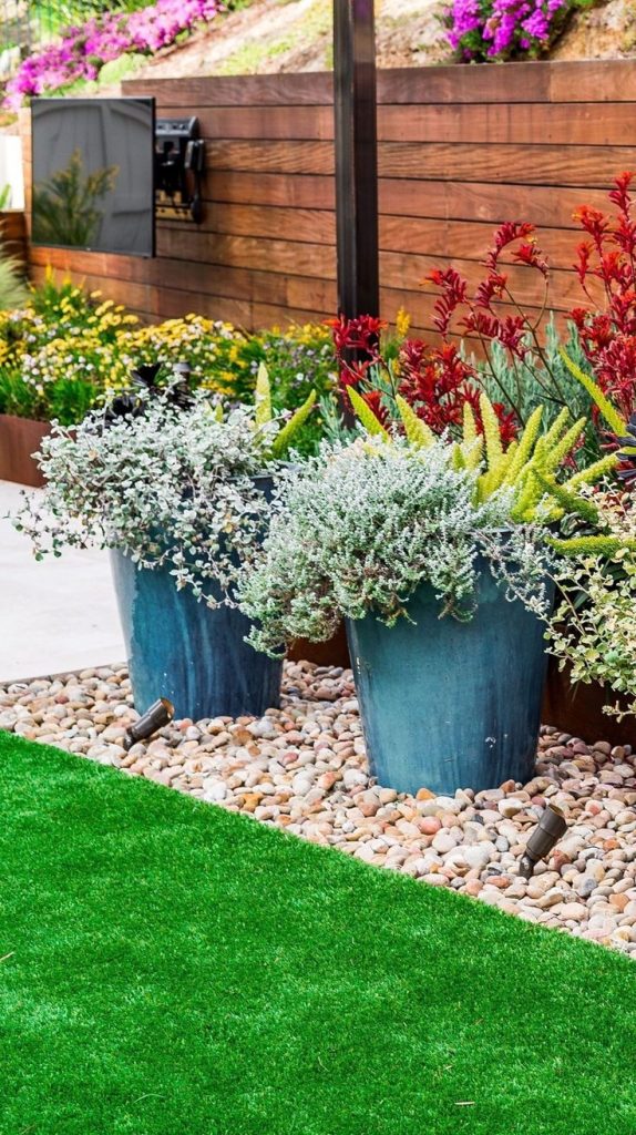 30+ Positive & Cheerful Colorful Backyard Ideas You'll Want to Copy ...