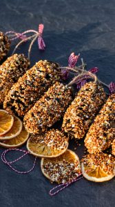 DIY Pine Cone Bird Feeders: A Simple Winter Project for Garden Wildlife ...