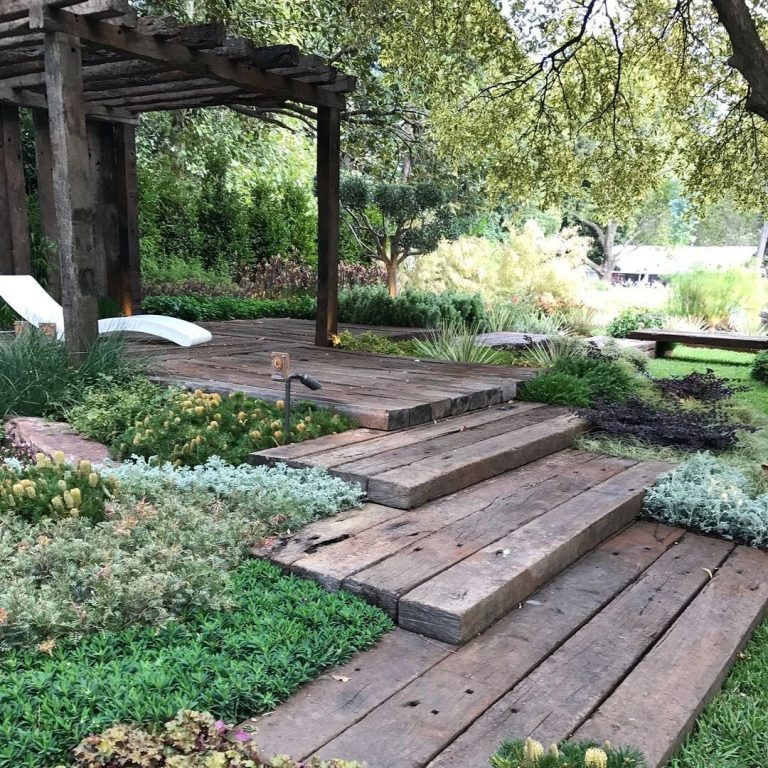 24+ Genius Railroad Tie Landscaping Ideas (Upgrade Your Yard!) - Grow ...